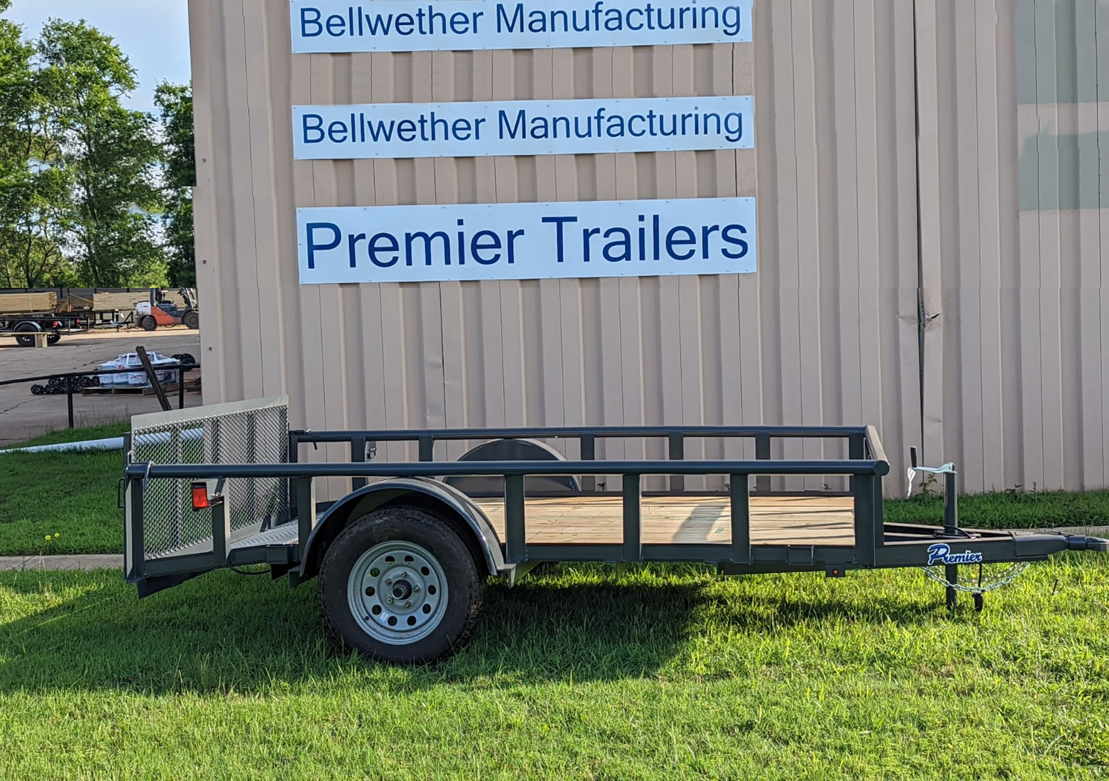 Custom Utility Trailers | Equipment Trailers by Bellwether Manufacturing